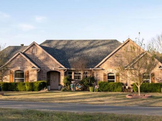 5221 Playa Dr, Sherman, TX 75090
