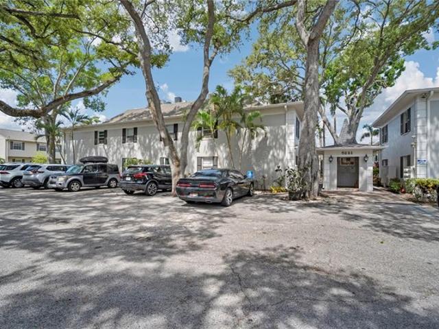 5221 S Bayshore Blvd Unit 23, Tampa, FL 33611