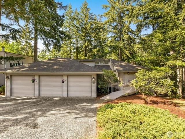 5221 Somerset Dr SE, Bellevue, WA 98006