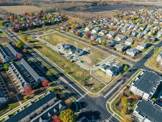 5222 E Cheryl Pkwy Lot 15, Fitchburg, WI 53711