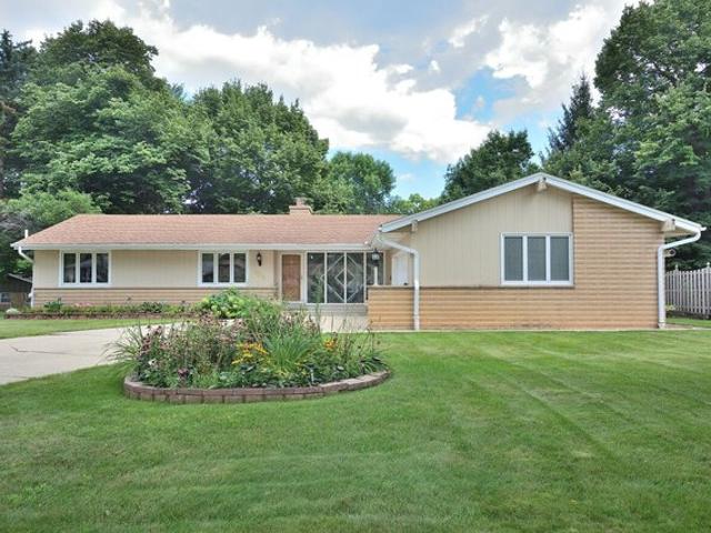 5222 S 20th St, Milwaukee, WI 53221