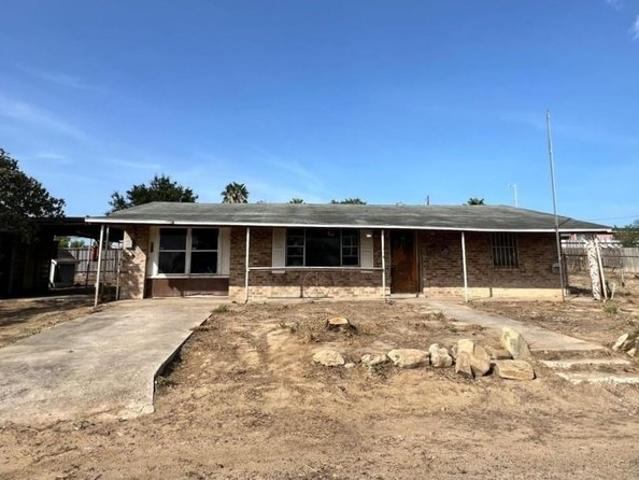5222 Vicki Ln, Zapata, TX 78076