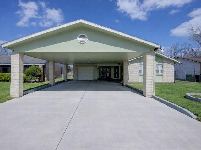 5223 Grace Point Ln, Houston, TX 77048 | MLS #22898 | Compass