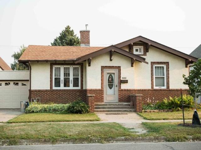 522 7th St NE, Devils Lake, ND 58301