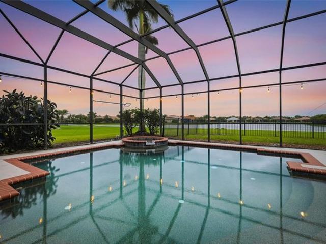 522 Country Meadows Way, Bradenton, FL 34212