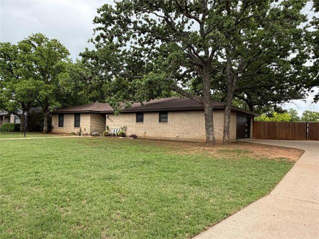 522 Crestwood Drive
