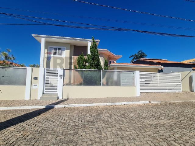 522 Área Útil Casa de Condomínio Alugar, 4 Dormitórios localizado em Sh Jardim Botânico/Cond Solar de Brasília Q2, 7, Jardim Botânico, Brasília, Distrito Federal, 71680349 | Brasil