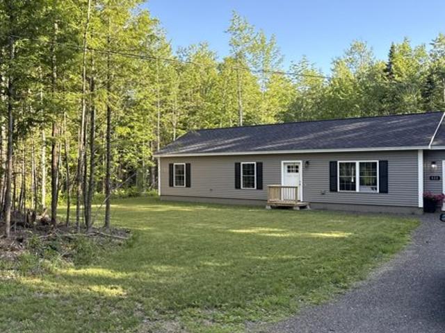 522 Avenue Rd, Levant, ME 04456