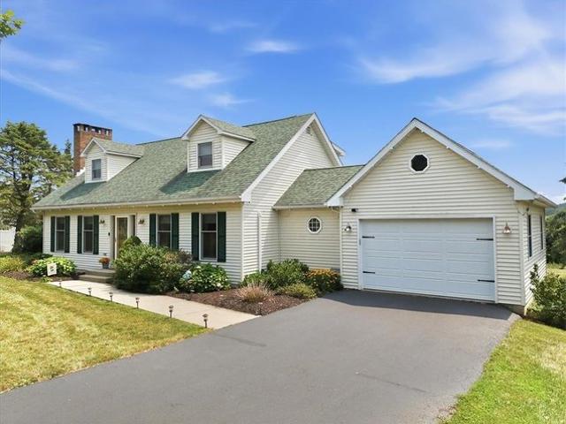 522 Green Ln, West Penn, PA 18211
