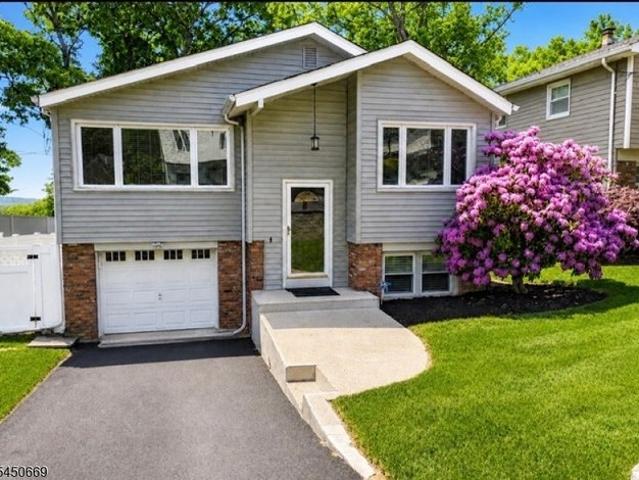 522 Dinah Rd, Roxbury Township, NJ 07850