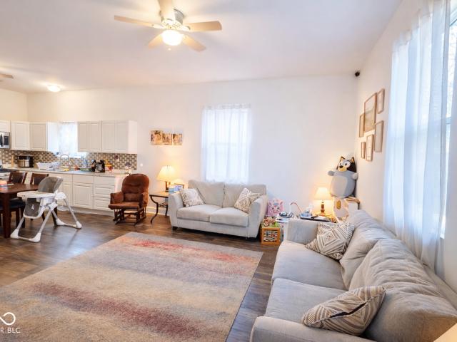 522 E 4th Street