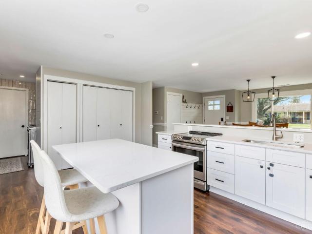 522 Edgehill Drive