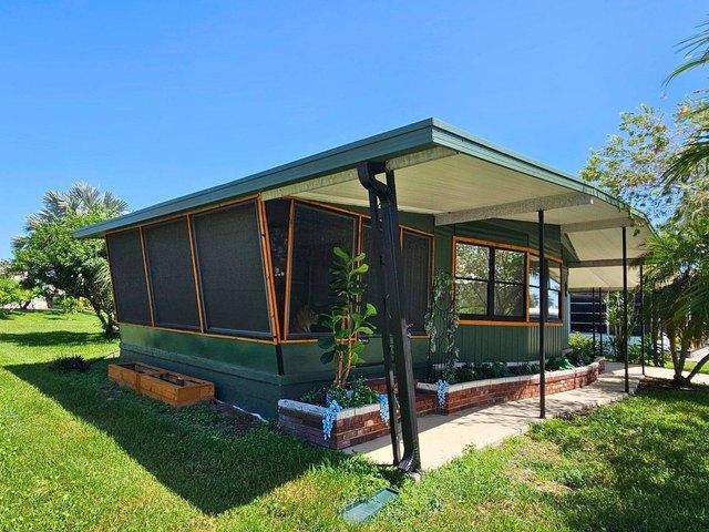 522 Edgewater Dr, Ellenton, FL 34222