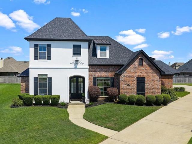 522 Falling Water Cir, Bossier City, LA 71112