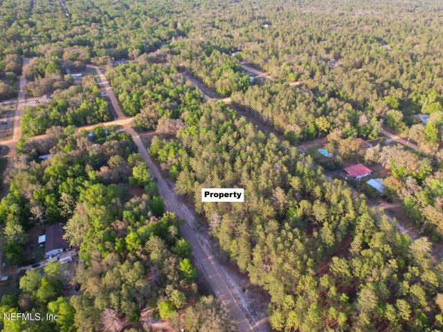 522 Janet Ave, Interlachen, FL 32148 | MLS #2138 | Compass