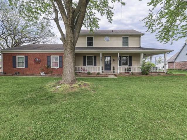 522 LA Reforma Dr, Greenwood, IN 46143