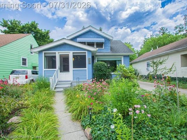 522 Laprairie St, Ferndale, MI 48220