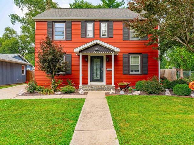 522 N Elm St, Lincoln, IL 62656