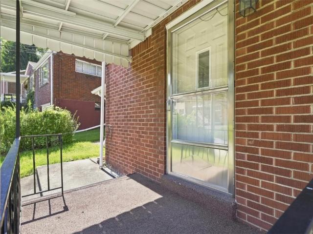 522 Naysmith Rd