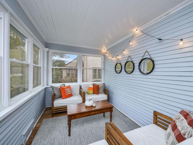 522 S West St, Wheaton, IL 60187 | MLS #12560 | Compass