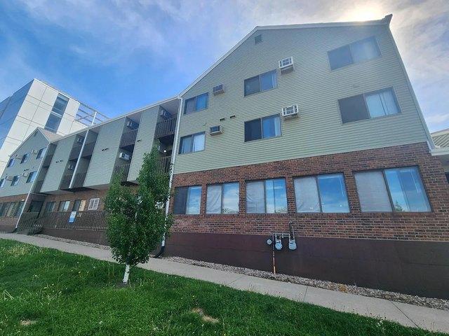 522 S Clinton St, Iowa City, IA 52240