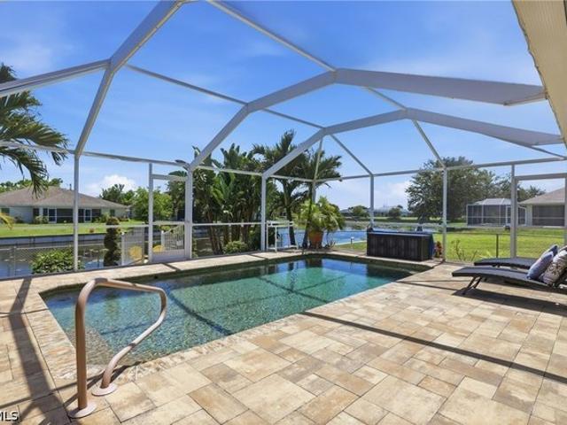 522 SE 4th St, Cape Coral, FL 33990