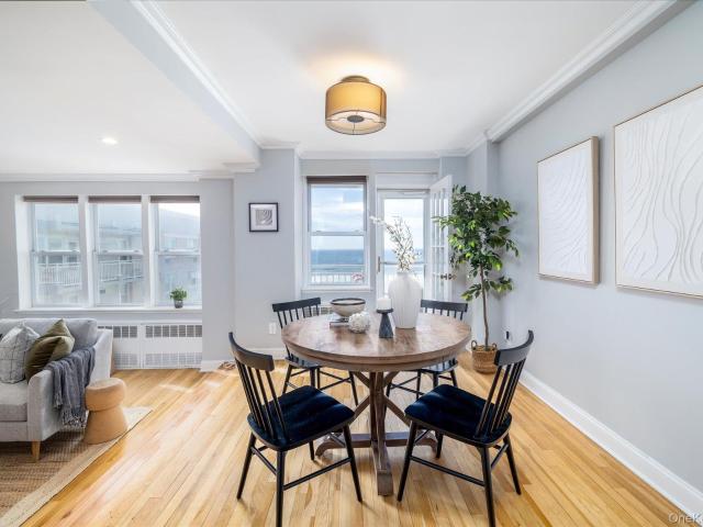 522 Shore Road 6M