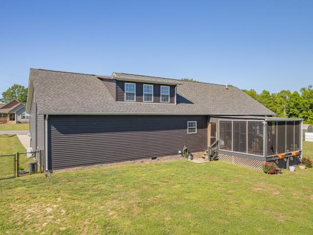 522 Springwater Dr