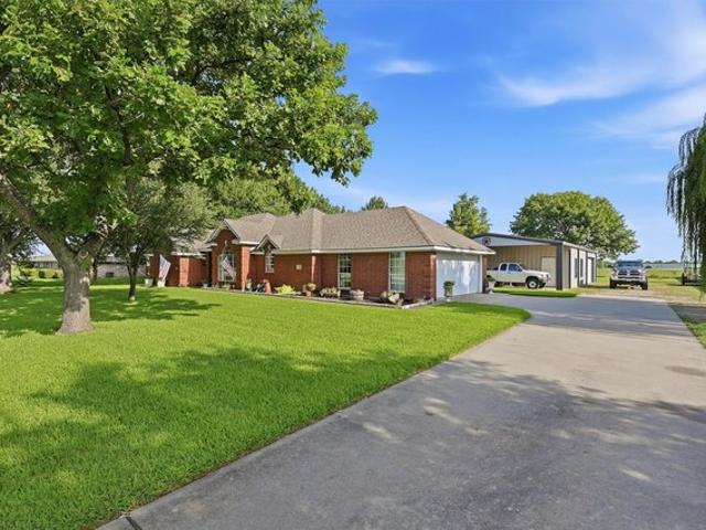 522 Preston Dr, Pottsboro, TX 75076
