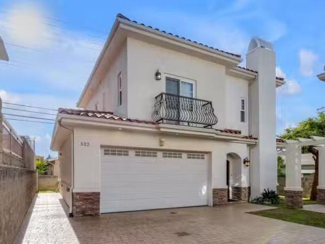 522 W Elk Ave, Glendale, CA 91204