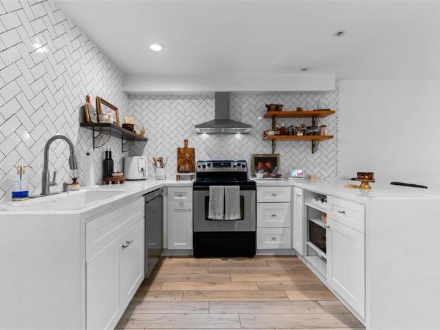 5234 Eaglesmere Dr, Unit D04, Orlando, FL 32819 | MLS #S5126 | Compass