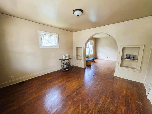 5234 33rd Ave