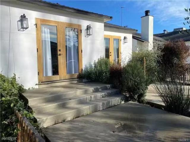 52355790 17449 Bullock St