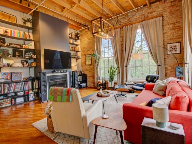 5235 N Ravenswood Avenue # 15