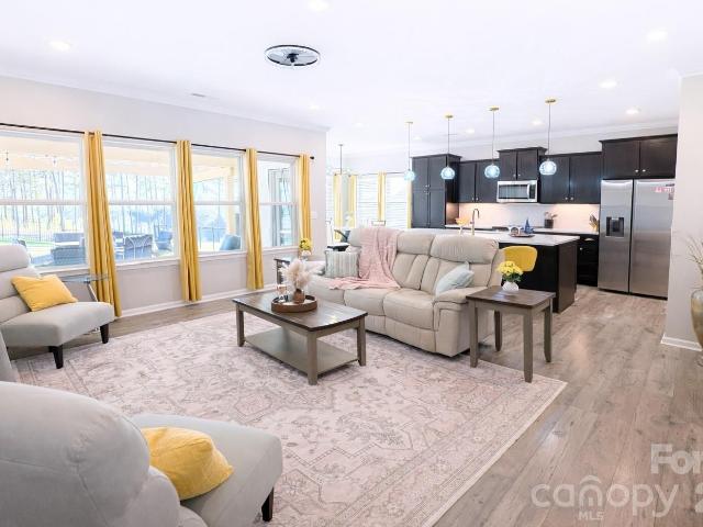 5235 Admirals Landing