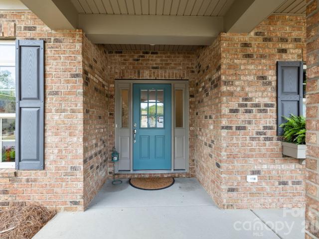 5235 Courtyard Ln, Belmont, NC 28012 | MLS #4360 | Compass