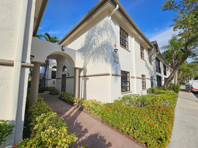 5235 Europa Dr, Unit O, Boynton Beach, FL 33437 | MLS #R11164 | Compass