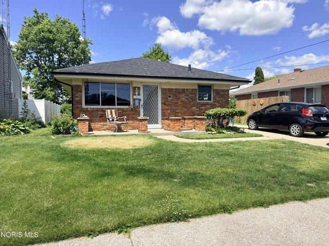 5235 rd St, Toledo, OH 43611