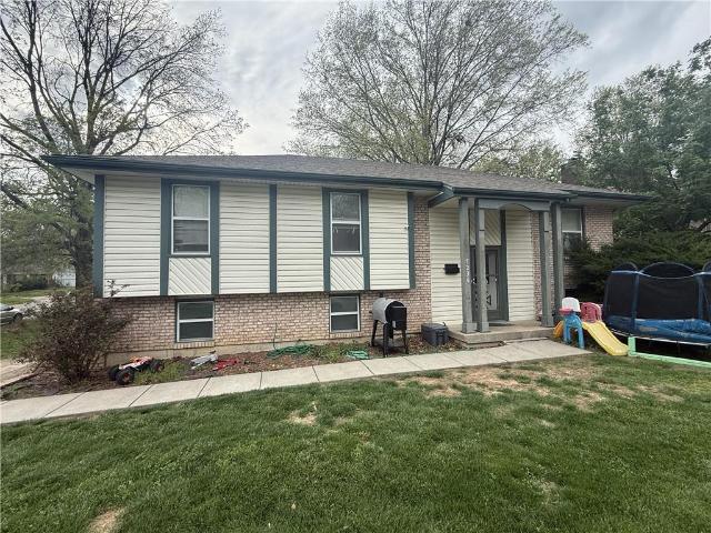 5236 Mccoy St, Kansas City, MO 64133 | MLS #2613 | Compass