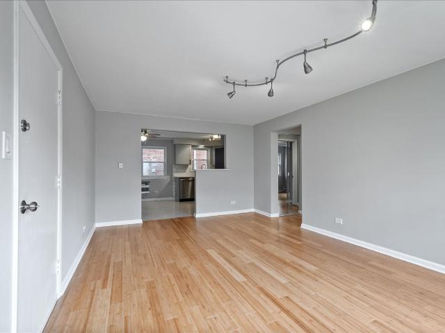 5236 N Potawatomie Ave, Unit 101, Chicago, IL 60656 | Compass