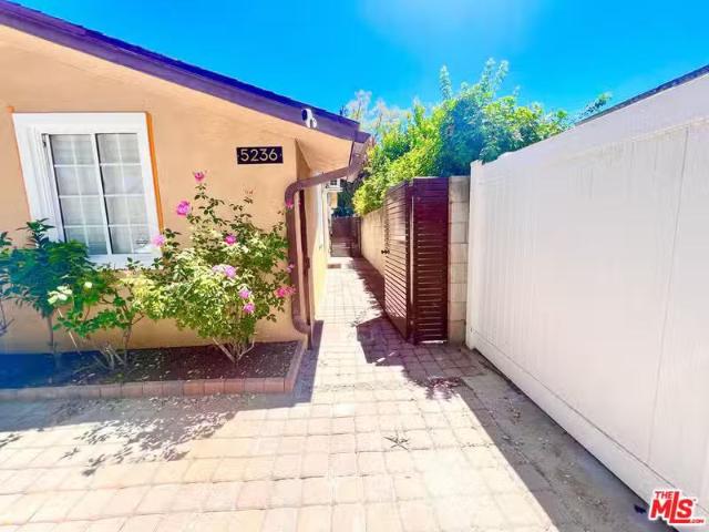 5236 Buffalo Ave Houses in Los Angeles, CA