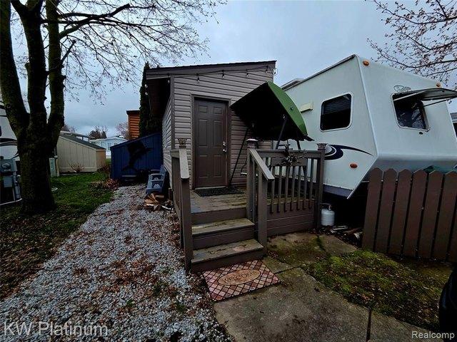 5236 Fredicksburg Ln, Lexington Vlg, MI 48450