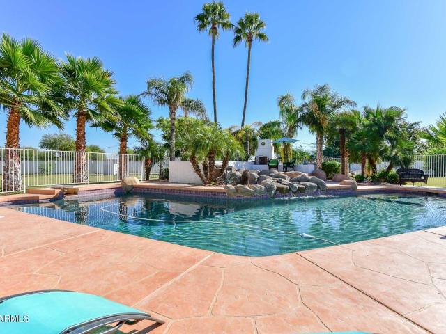 5237 N 106th Ave, Glendale, AZ 85307 | MLS #6753 | Compass