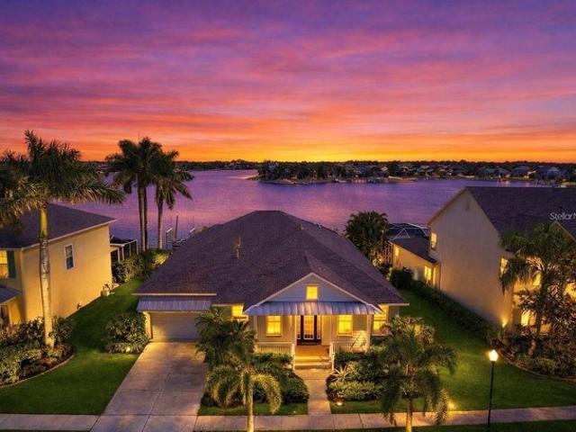 5237 Brighton Shore Dr, Apollo Beach, FL 33572