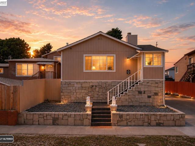 5237 Fresno Ave