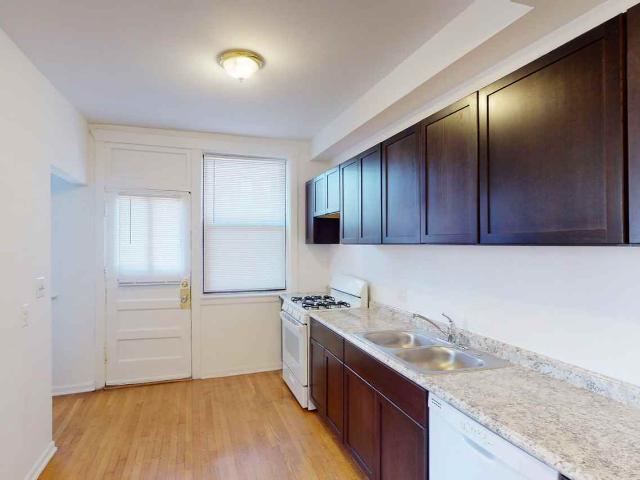 5237 5245 S. Kenwood Avenue 4 Bedroom Apartment for Rent at 5237 S Kenwood Ave, Chicago, IL 60615 Hyde Park