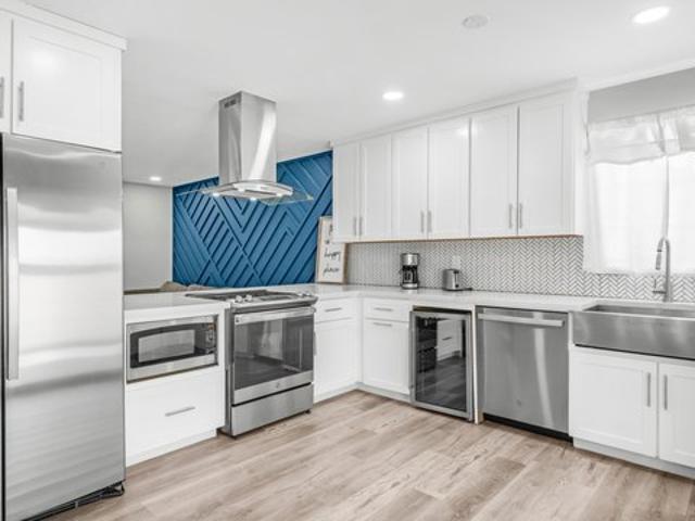 5238 W Acapulco Ln, Glendale, AZ 85306