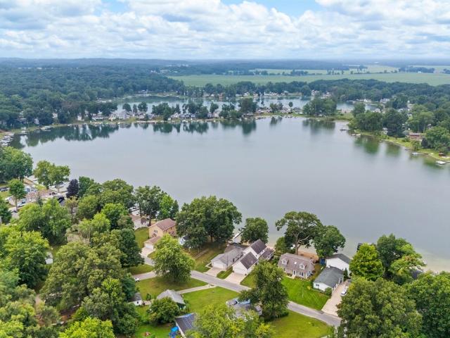 52390 Twin Lakeview Drive