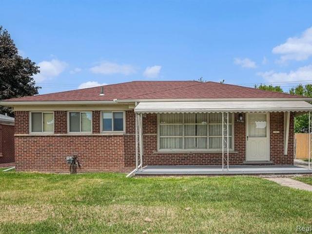 5239 E 13 Mile Rd, Warren, MI 48092