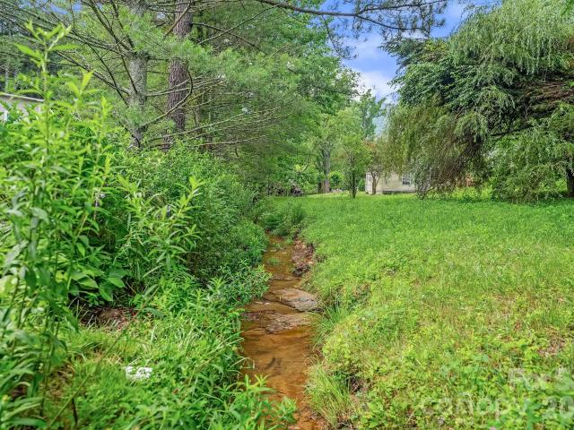 5239 Gerton Highway